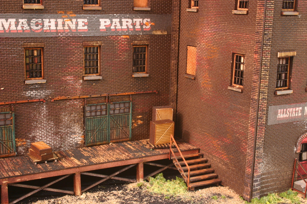 HO4153 Wood Loading Dock – ITLA Scale Models Inc.